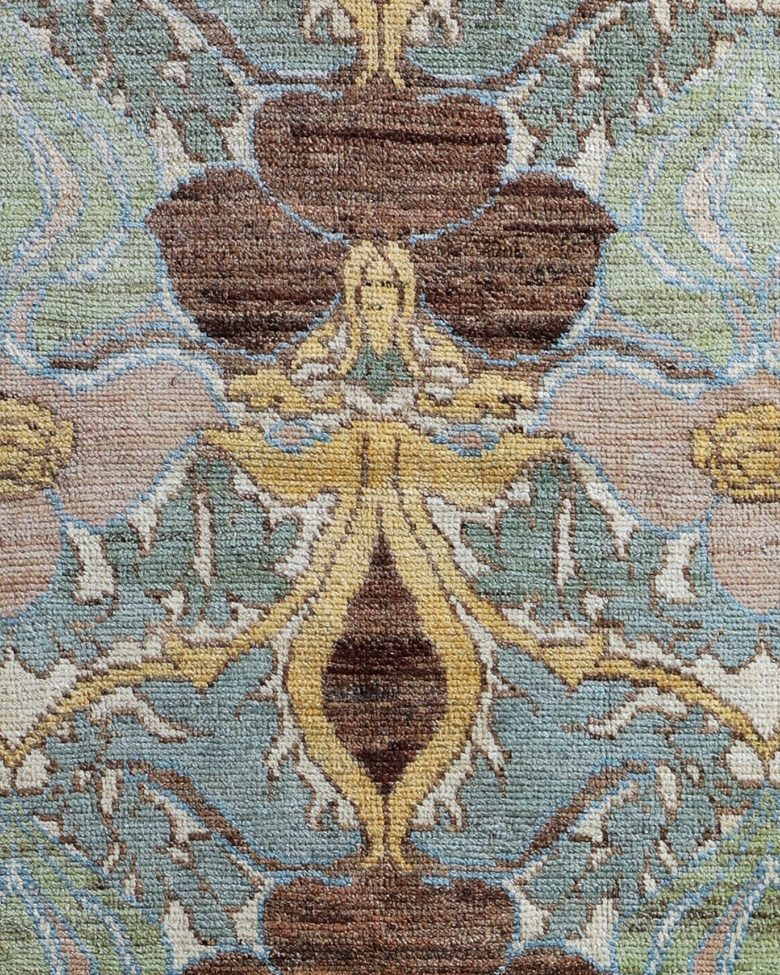 Arts & Crafts design carpet - Farnham Antique Carpets